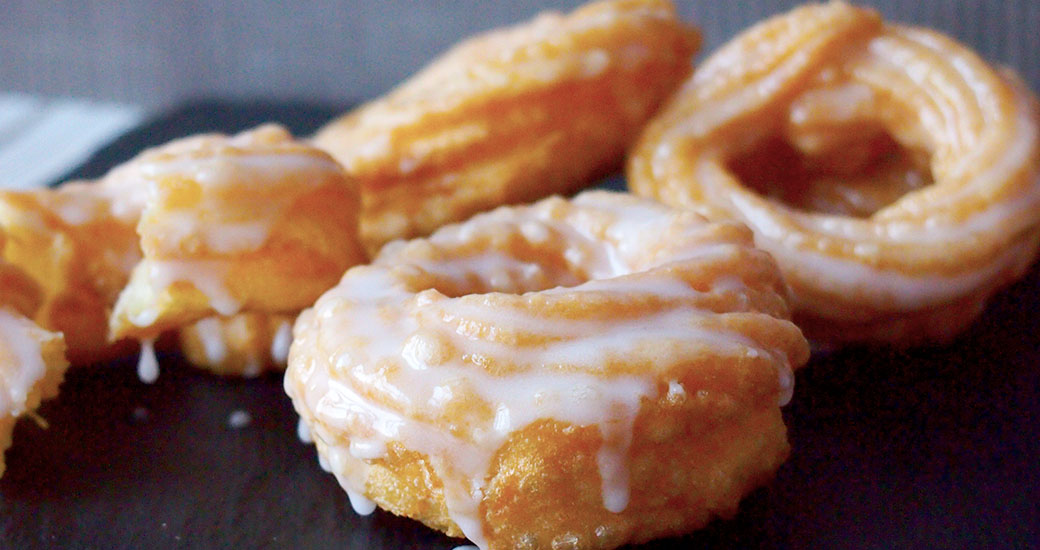 Pączki hiszpańskie z lukrem rumowym / Crullers with rum glaze - Blog ...